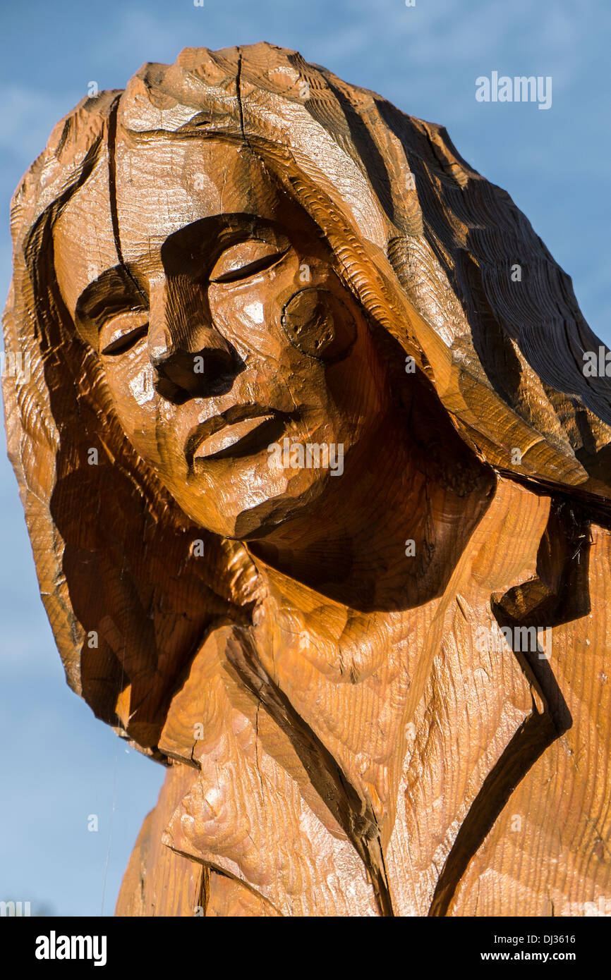 Wood carving of human figure Stock Photo - Alamy