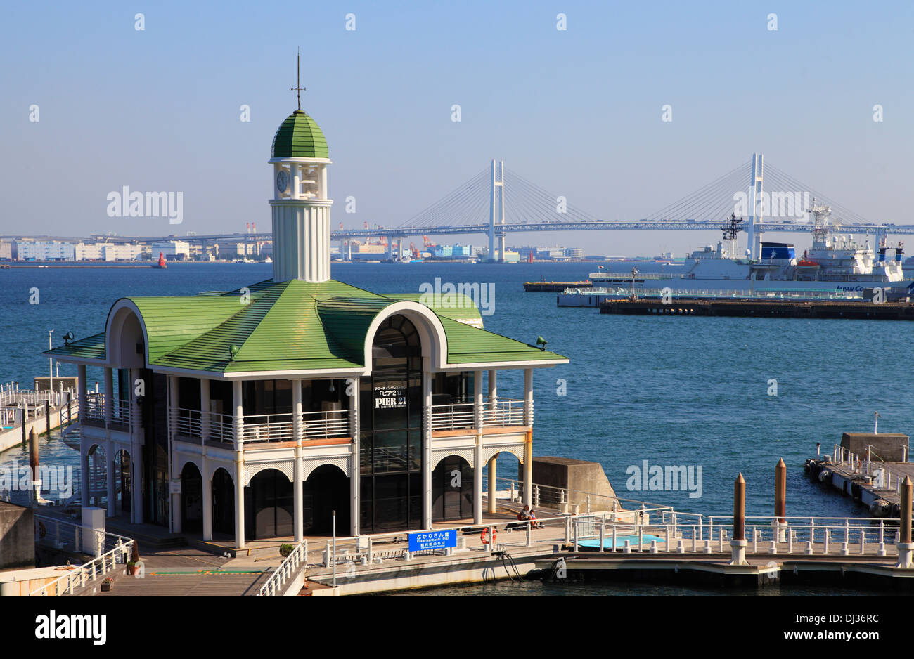 Japan, Yokohama, Minato Mirai, Pukari Pier, Bay Bridge, harbor Stock ...