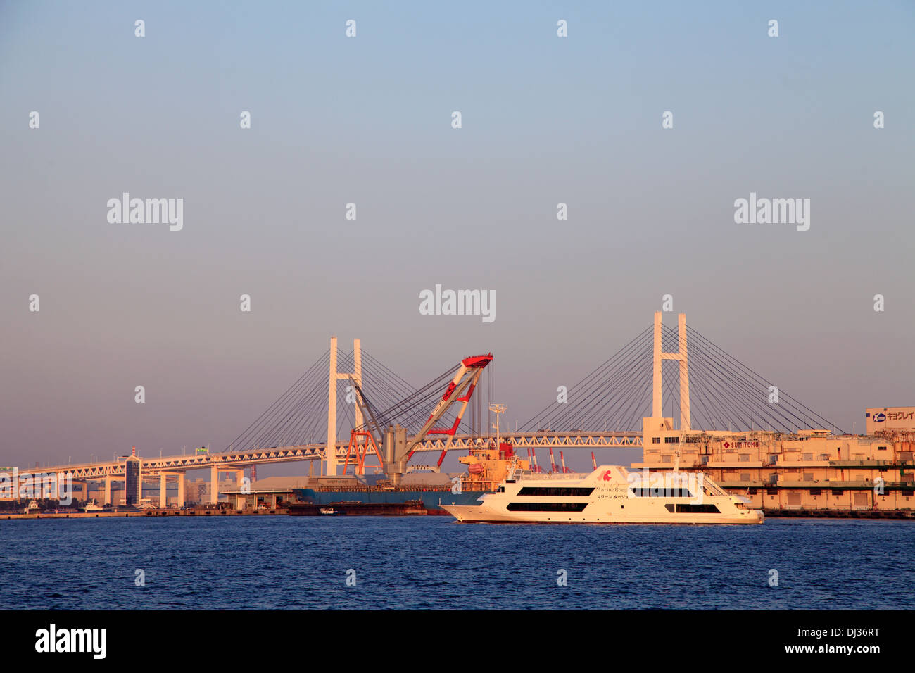 Yokohama bay bridge hi-res stock photography and images - Alamy