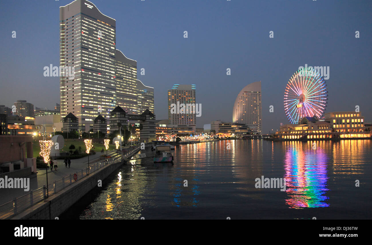 Yokohama minato mirai architecture hi-res stock photography and images ...