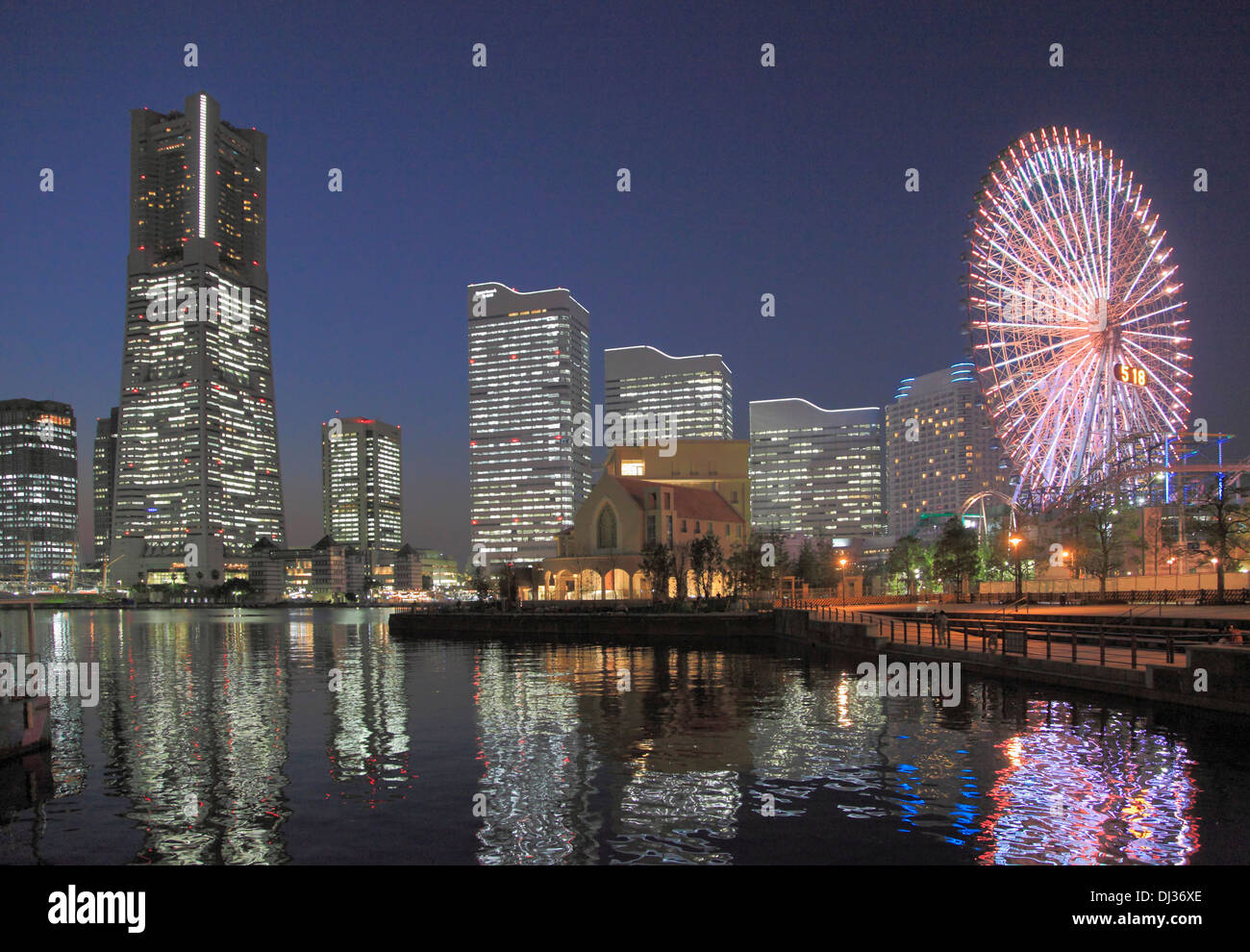 Minato mirai hi-res stock photography and images - Alamy