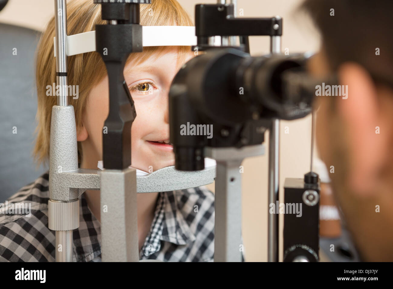 Slit lamp hi-res stock photography and images - Alamy
