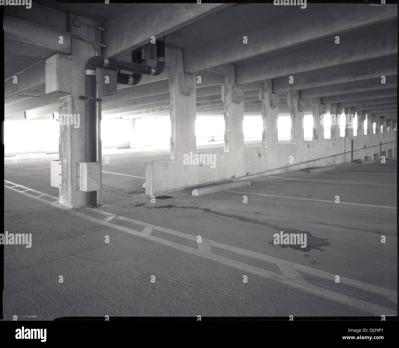 Empty multi level parking structure Stock Photo - Alamy