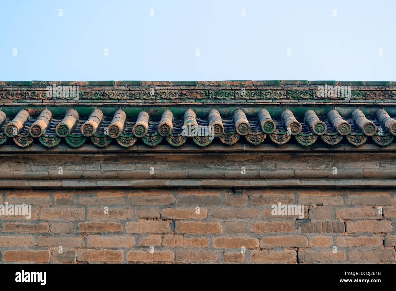 Old roof of Chinese buildings with beautiful pattern in Beijing Stock ...