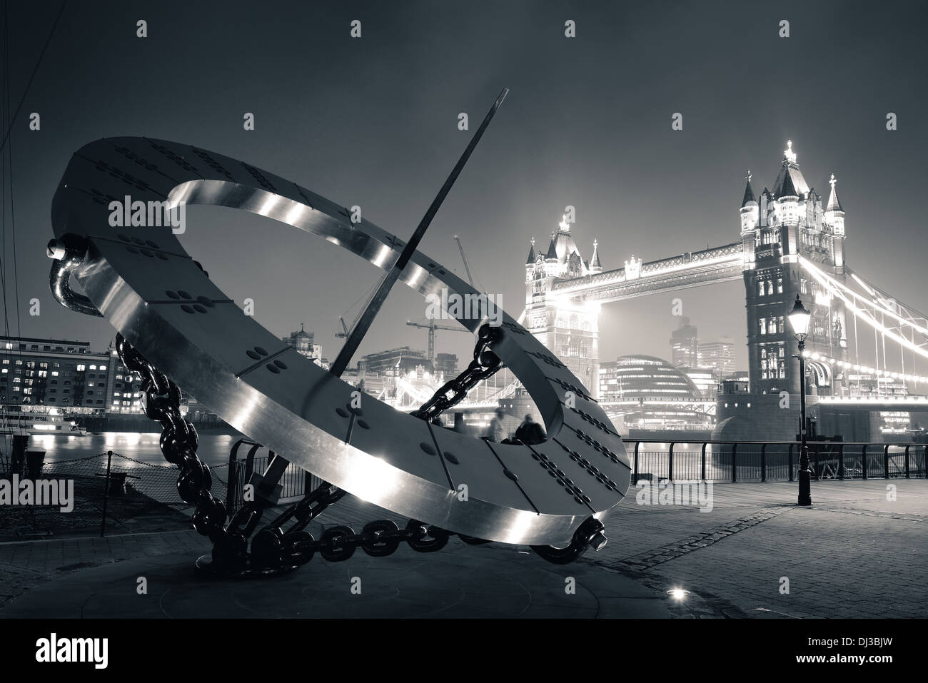 Sundial Tower Bridge High Resolution Stock Photography and Images - Alamy