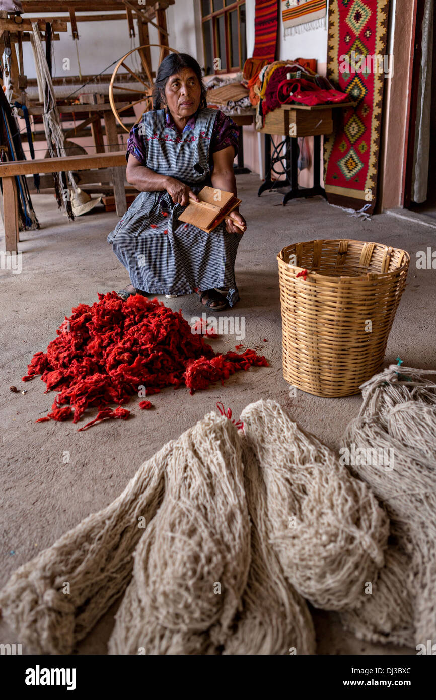 Mexican Woman Weaving High Resolution Stock Photography and Images - Alamy