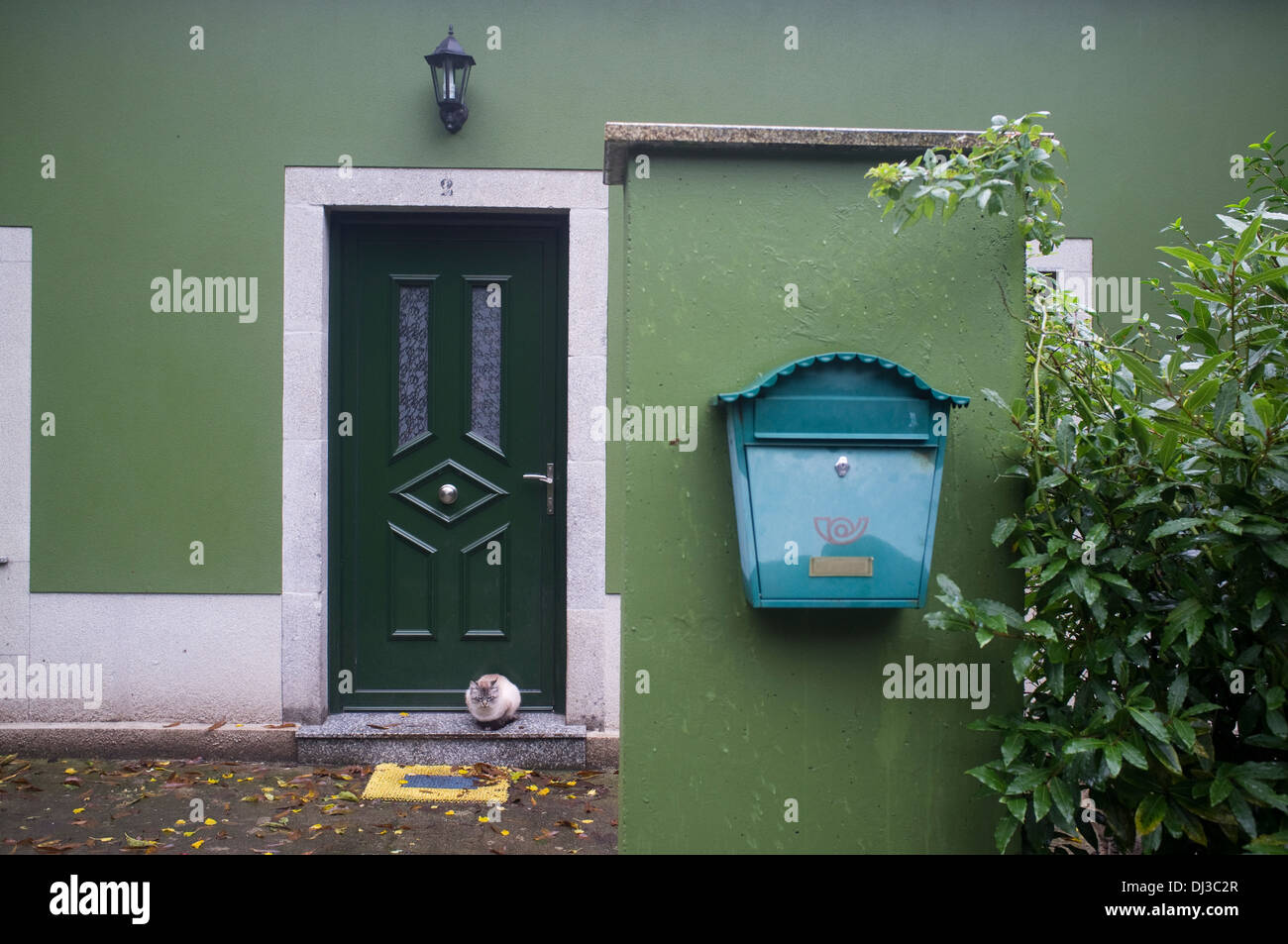 Spain postbox letterbox mailbox hi-res stock photography and images - Alamy