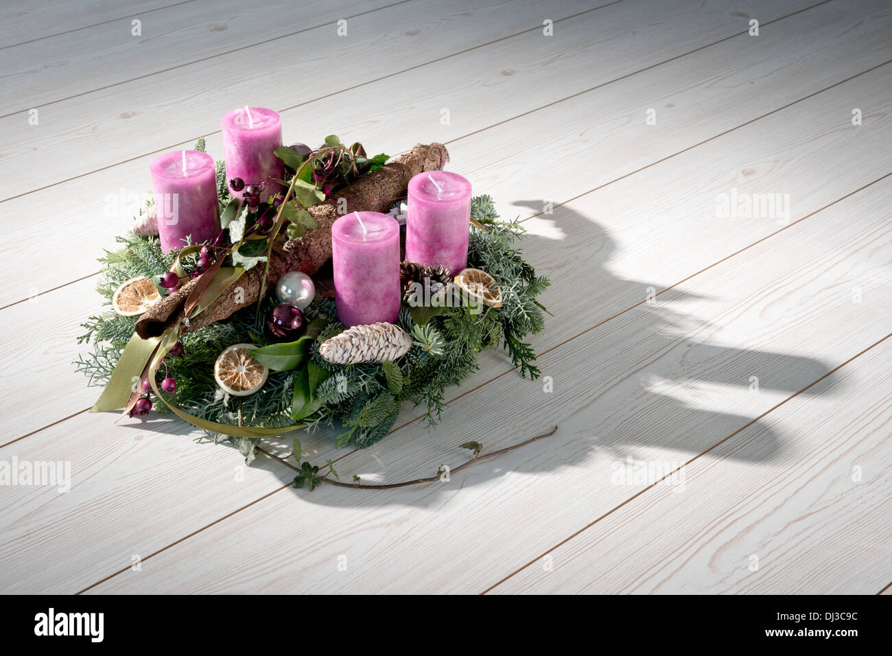 Advent wreath purple candles hi-res stock photography and images - Alamy