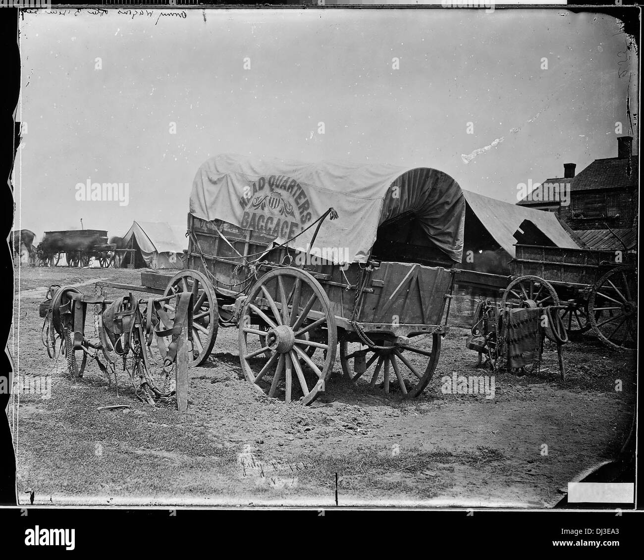 Baggage wagon hi-res stock photography and images - Alamy