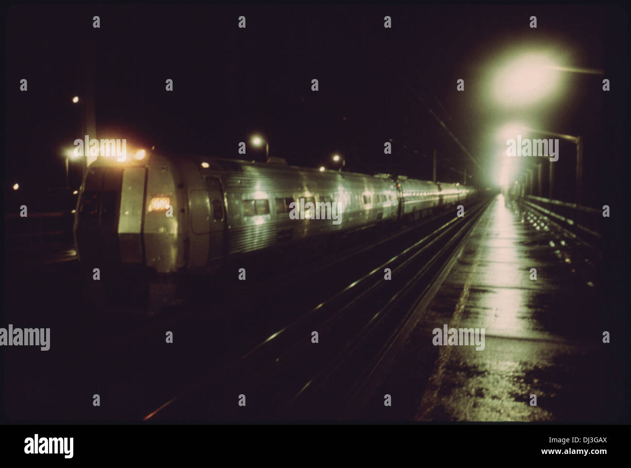 Metroliner hi-res stock photography and images - Alamy