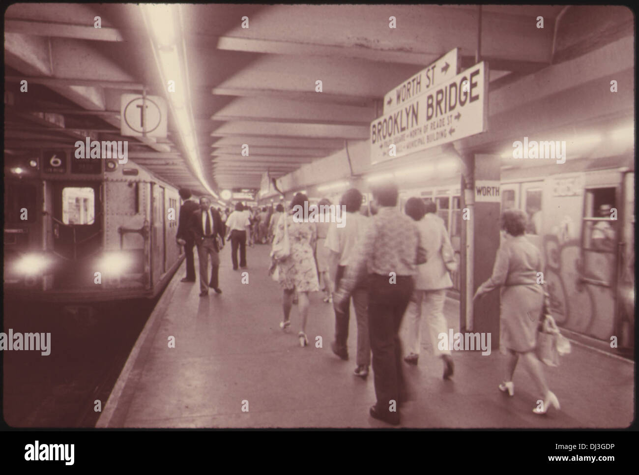 Passengers and subway trains on the Lexington Avenue Line of the New ...