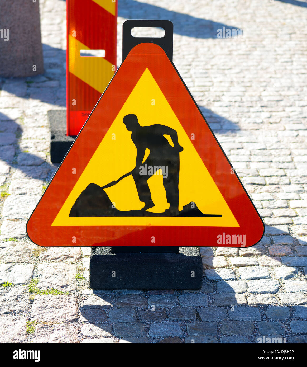 Work in progress sign hi-res stock photography and images - Alamy
