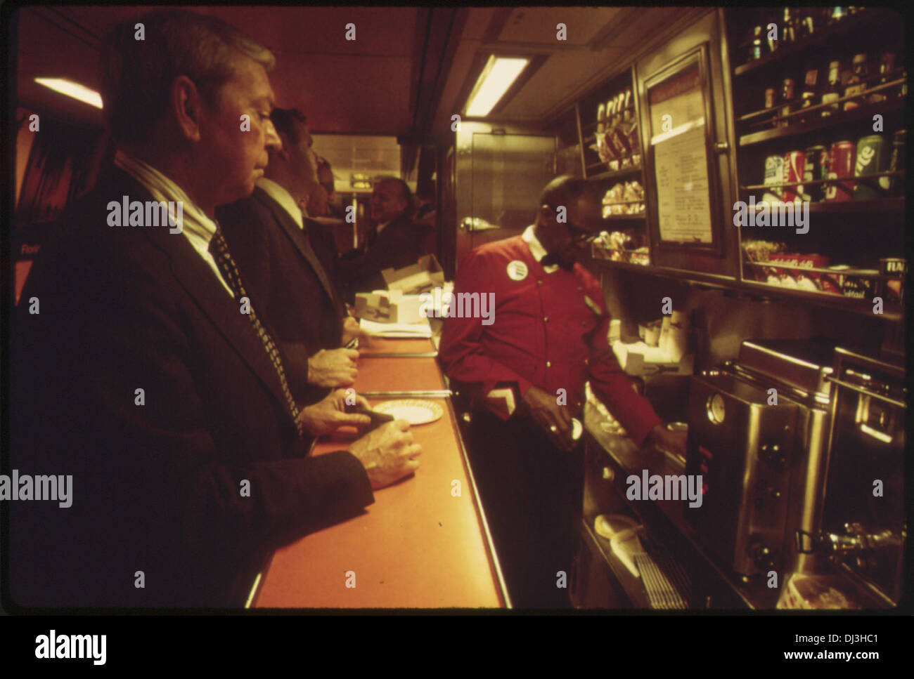 Amtrak train snack bar hi-res stock photography and images - Alamy