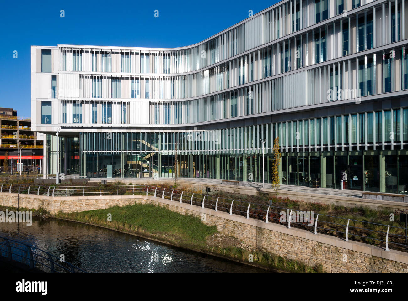 Number one riverside offices hi-res stock photography and images - Alamy
