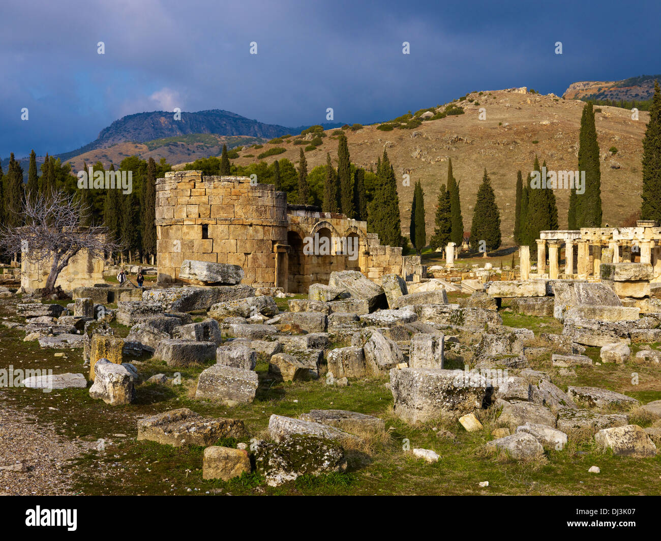 Domitian Gate, Hierapolis, Pamukkale, Turkey Stock Photo - Alamy