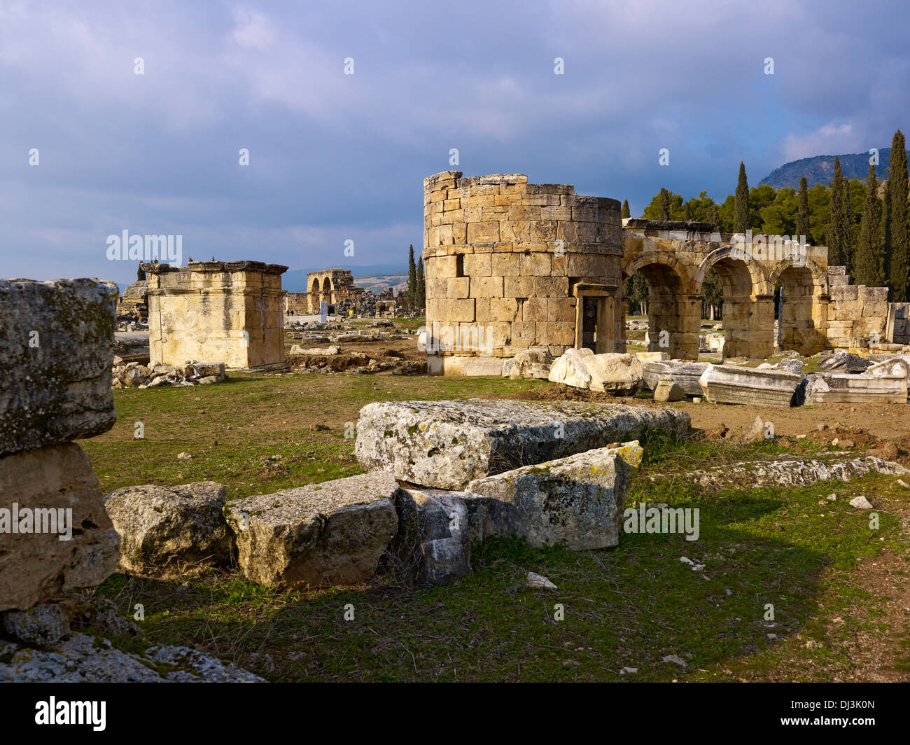 Domitian Gate, Hierapolis, Pamukkale, Turkey Stock Photo - Alamy