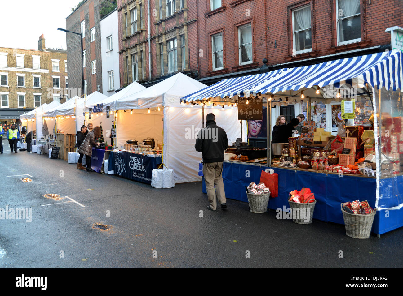 Marylebone high street christmas hi-res stock photography and images ...