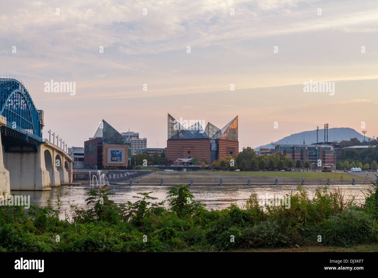 Chattanooga at sunset, with the Market Street Bridge, Tennessee ...
