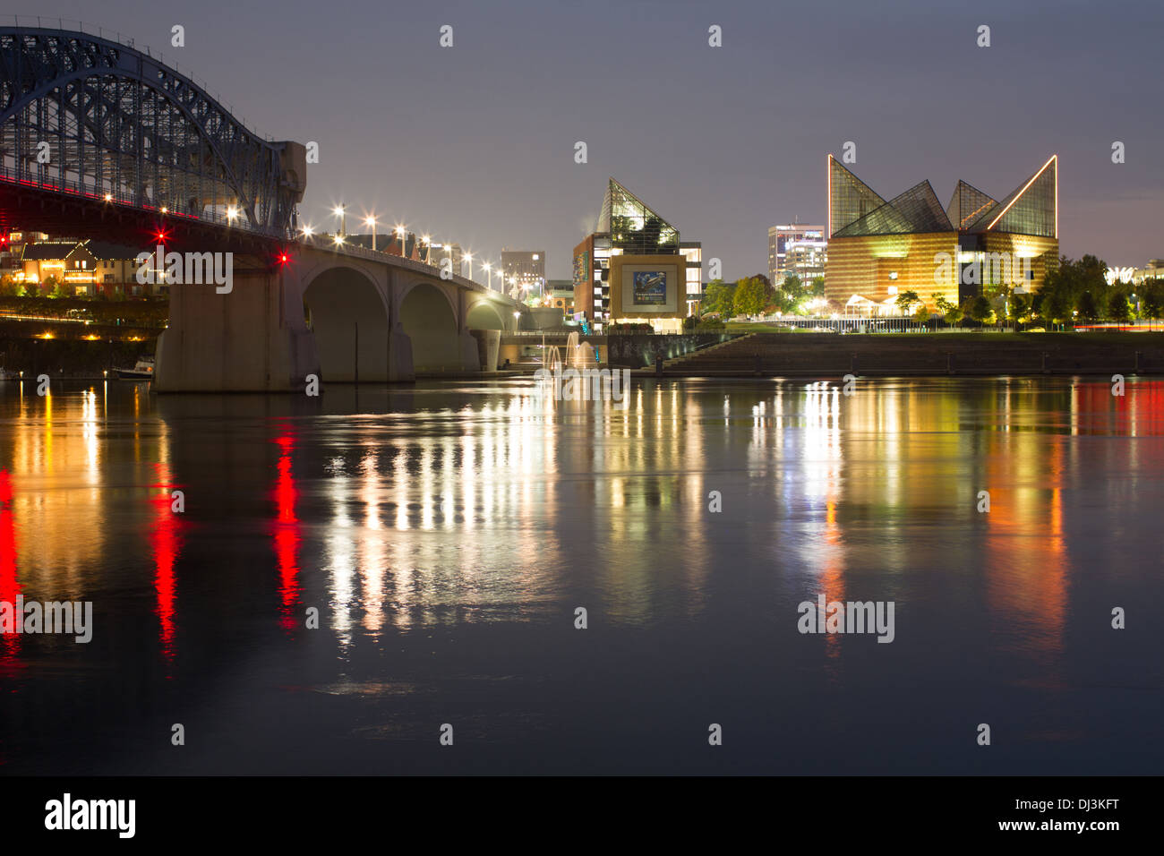 Lights reflecting on the Tennessee River under the Market Street Bridge ...