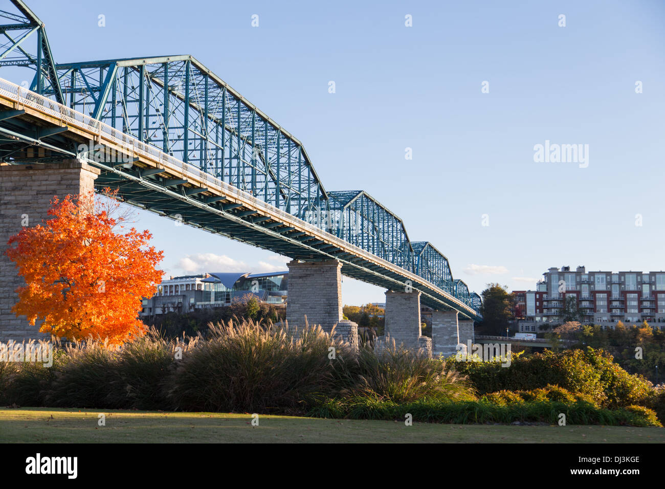 The Walnut Street walking bridge across the Tennessee River in ...