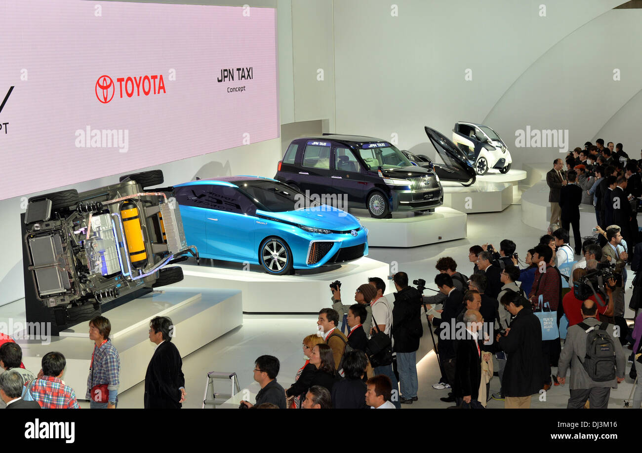 Tokyo, Japan. 20th Nov, 2013. Toyota Motor Corp. introduces a new line ...