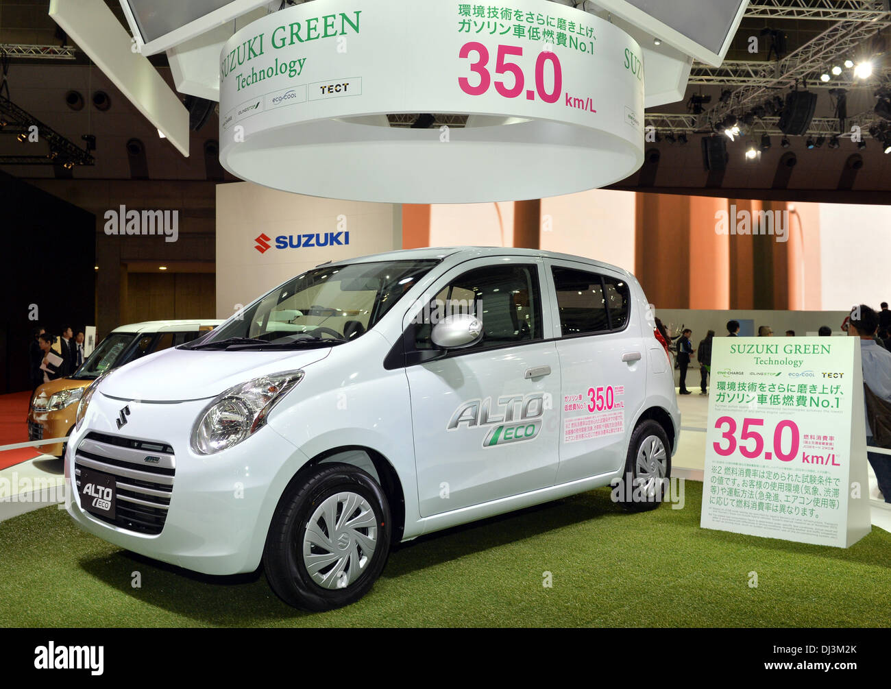 Tokyo, Japan. 20th Nov, 2013. Japan's Suzuki Motor Corp. presents a new ...