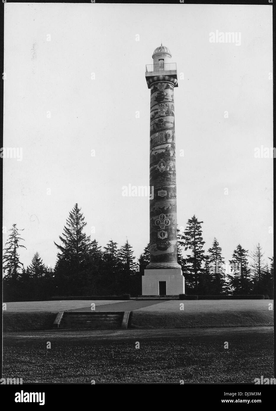 Oregon monuments Black and White Stock Photos & Images - Alamy