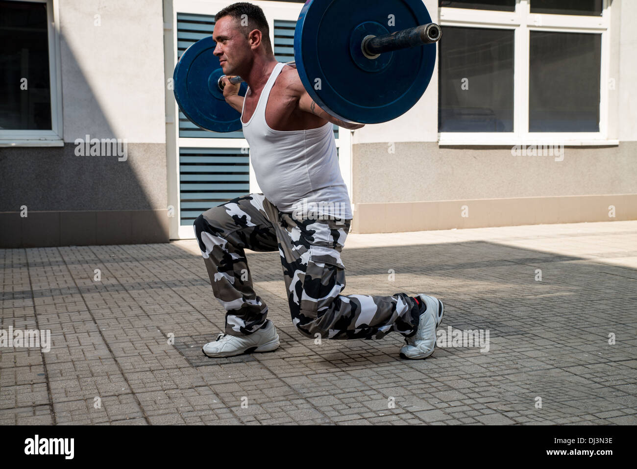Lunge with arm hi-res stock photography and images - Alamy