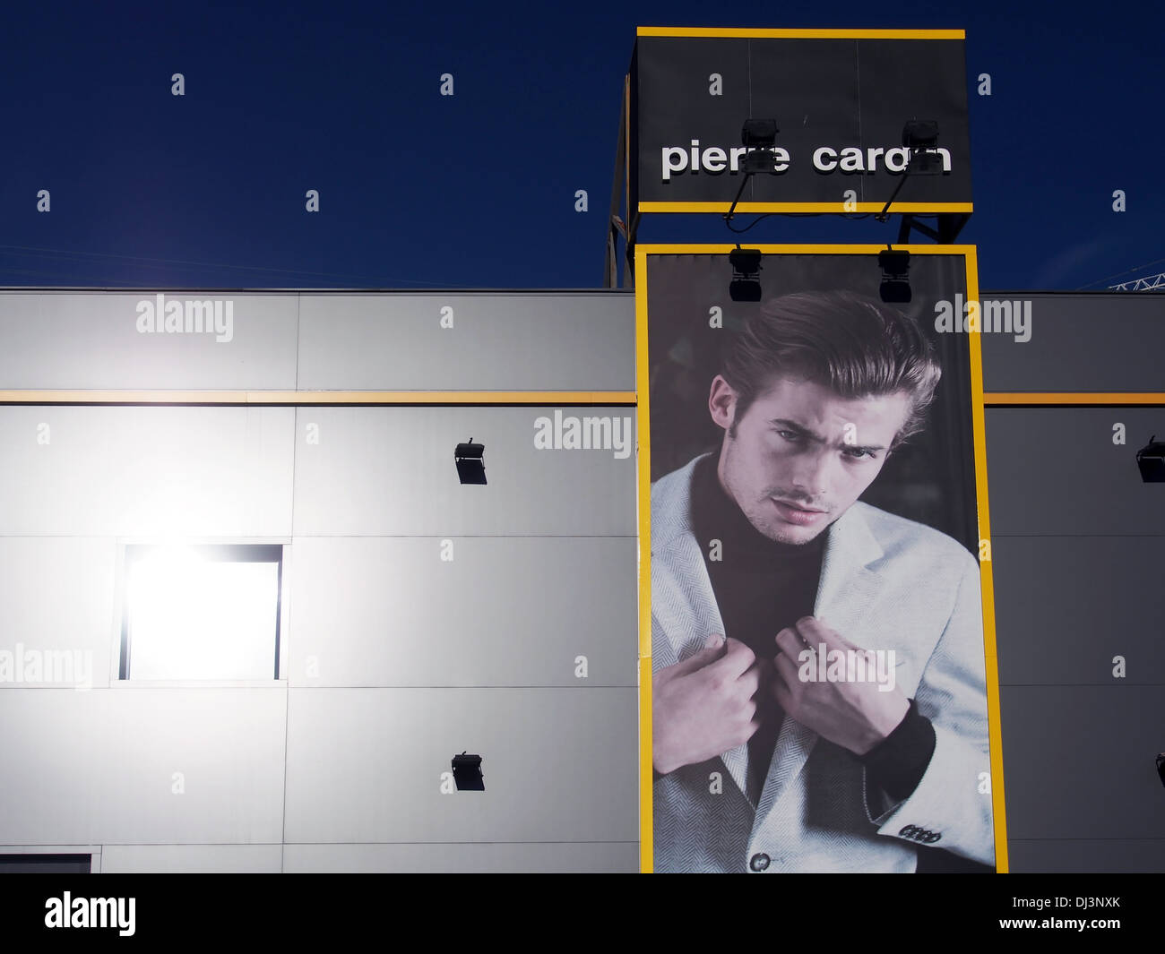 Pierre cardin store hi-res stock photography and images - Alamy