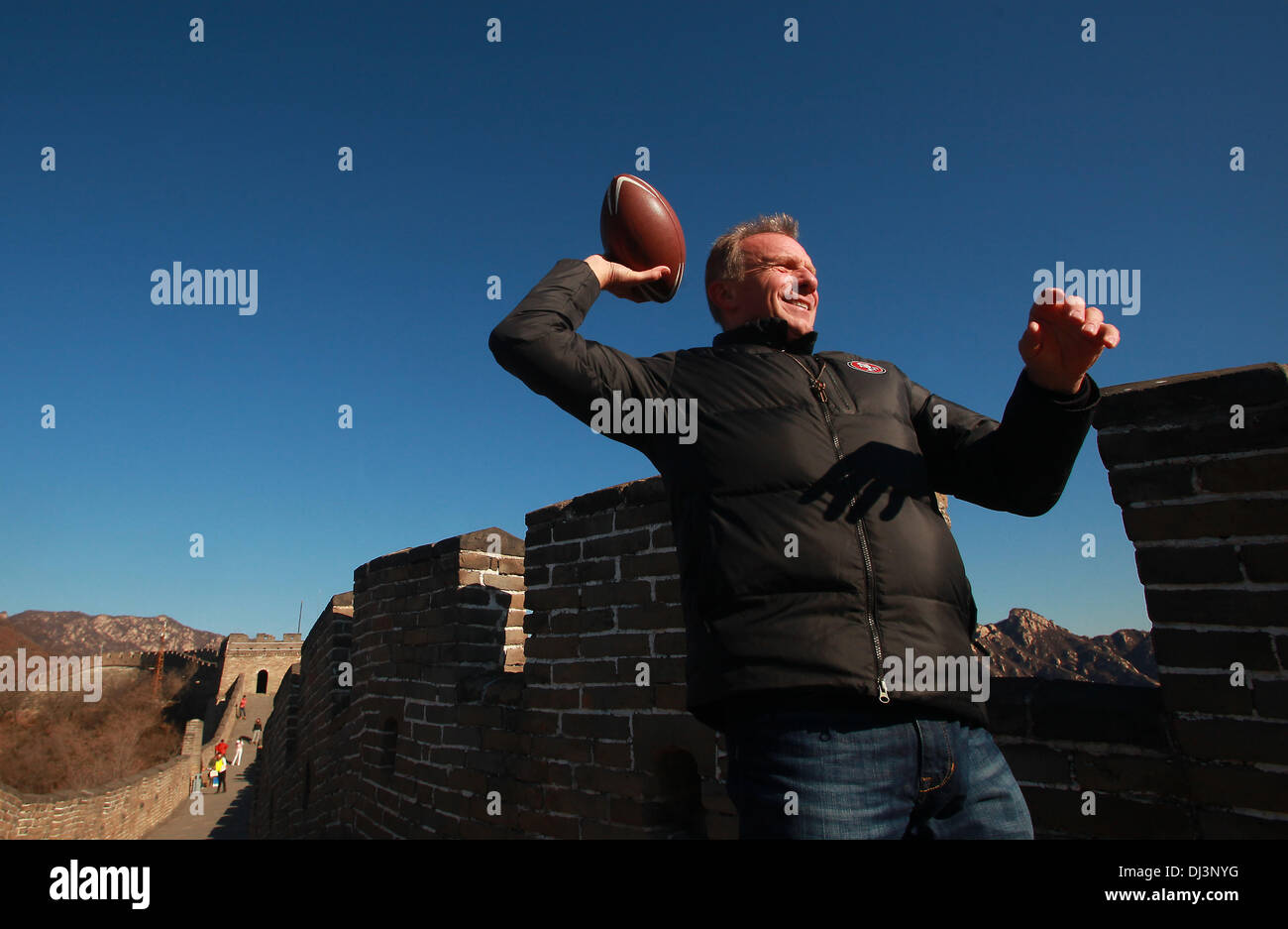 Beijing, China. 18th Nov, 2013. San Francisco 49ers great and NFL Hall ...