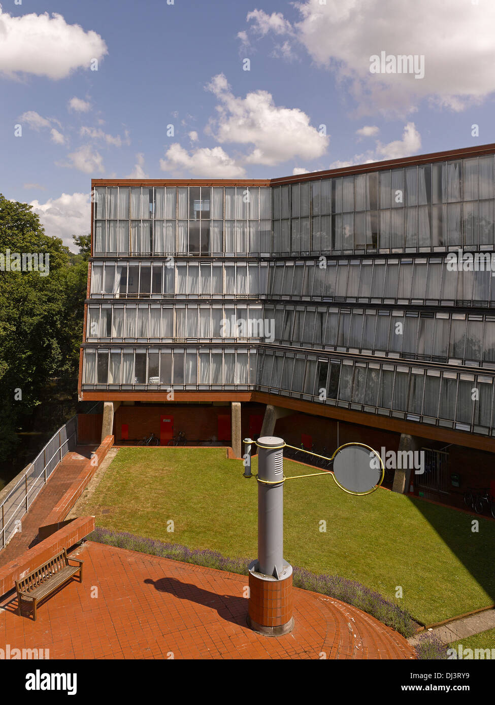 The Florey Building, Oxford, United Kingdom. Architect: Sir James ...
