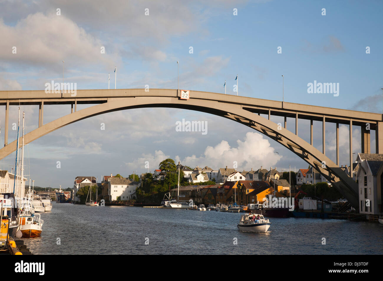 Modern europe bridge hi-res stock photography and images - Alamy