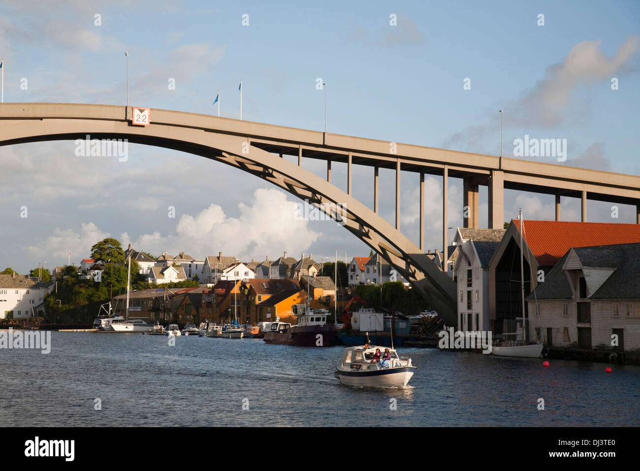 Modern europe bridge hi-res stock photography and images - Alamy