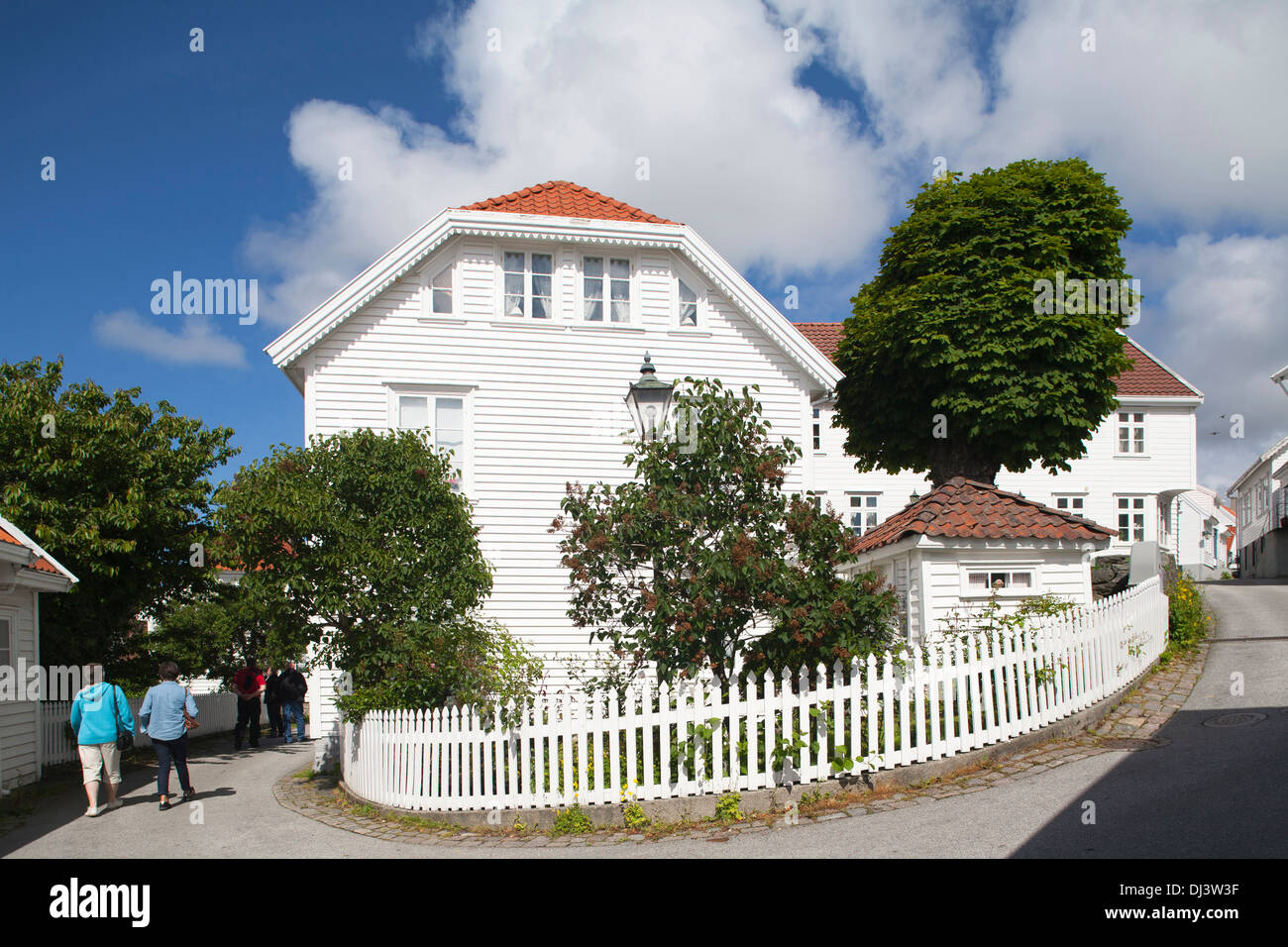 Norwegian villages hi-res stock photography and images - Alamy