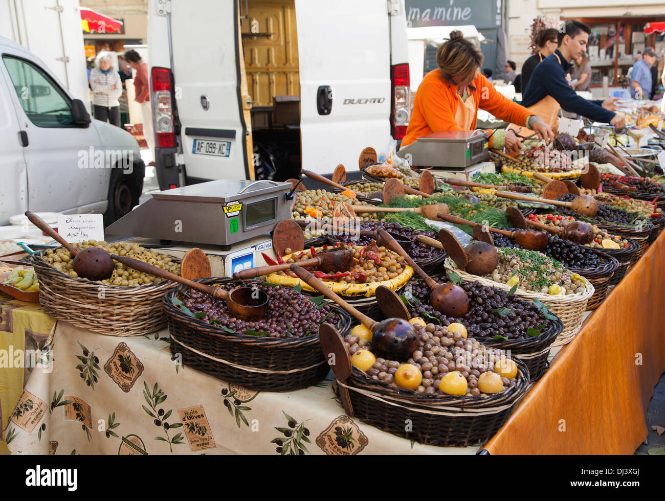 The Wednesday Market at St Rémy de Provence Stock Photo - Alamy