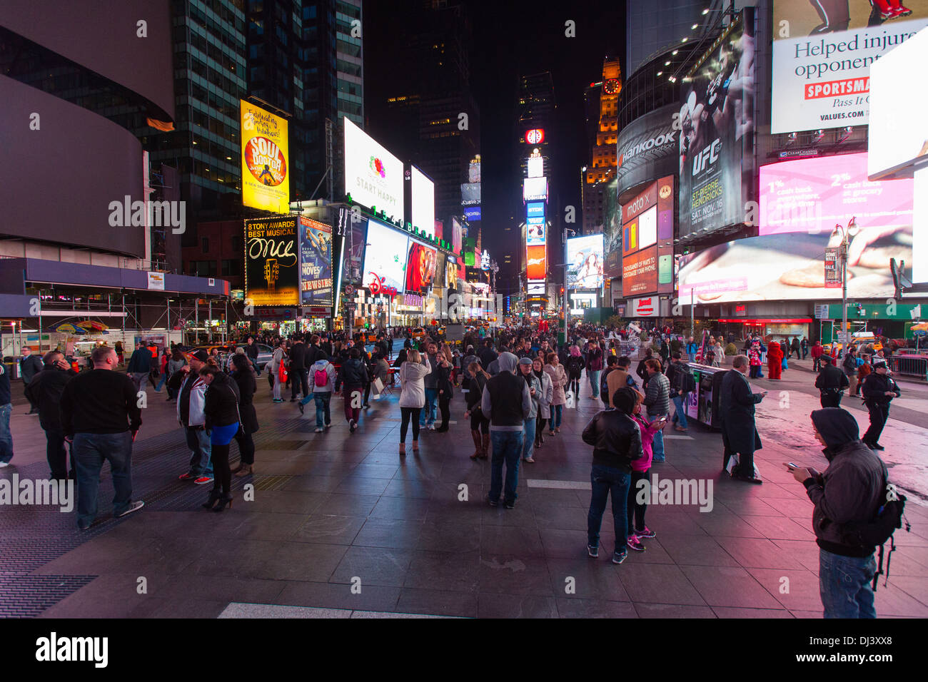 Times square night hi-res stock photography and images - Alamy