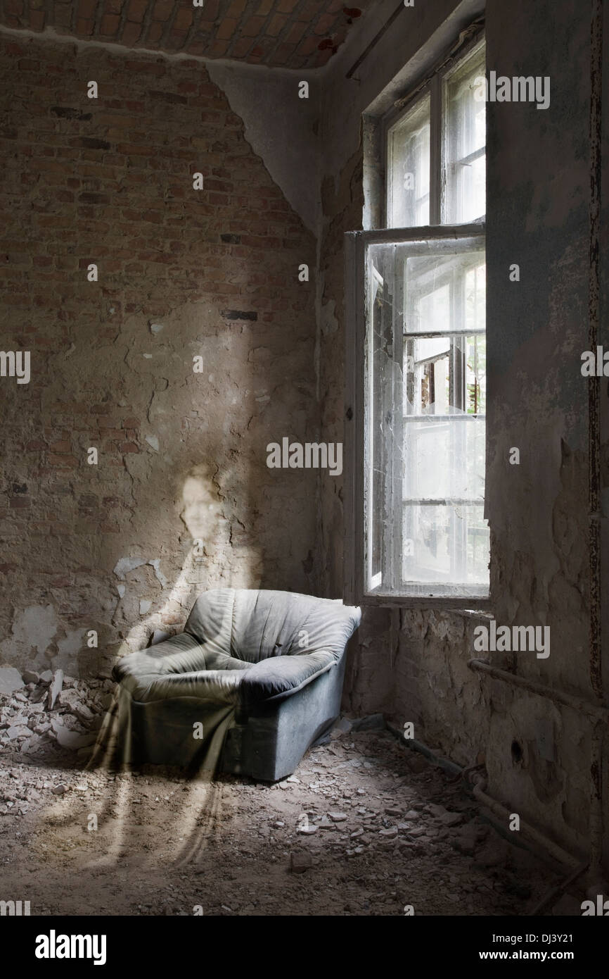 Ghosts building hi-res stock photography and images - Alamy