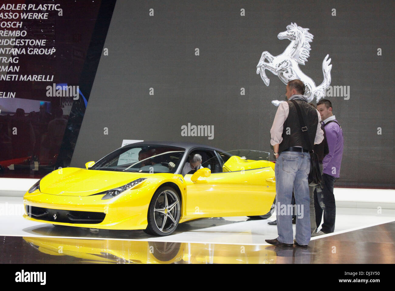 Auto show ferrari hi-res stock photography and images - Alamy