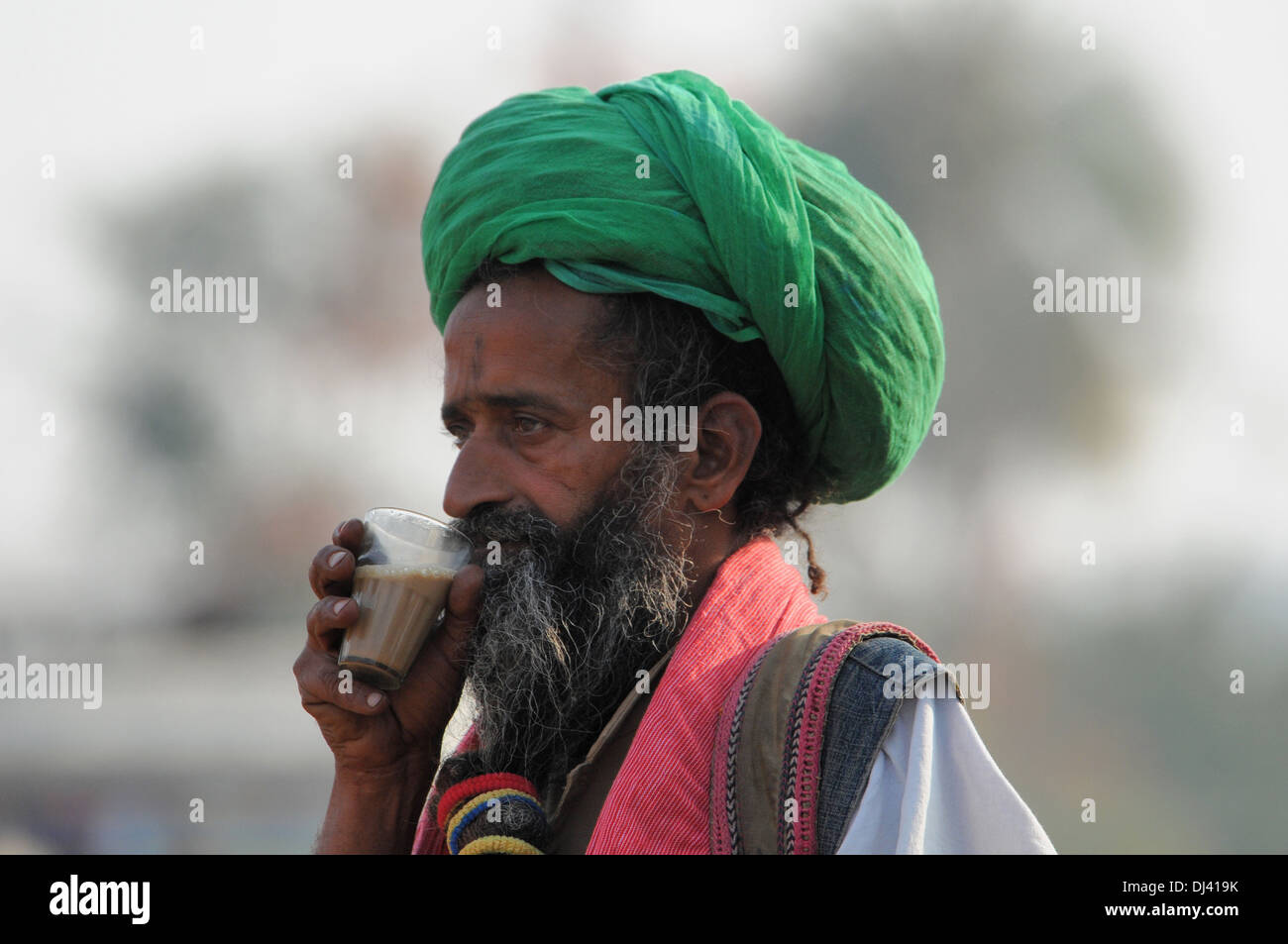 Green turban hi-res stock photography and images - Alamy