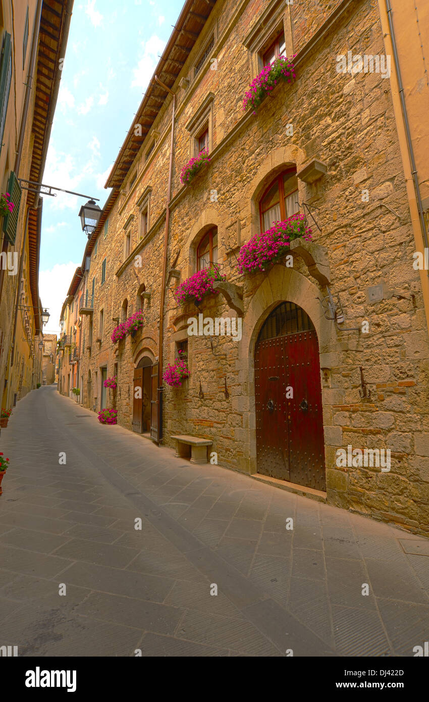Archway residential buildings arch hi-res stock photography and images ...