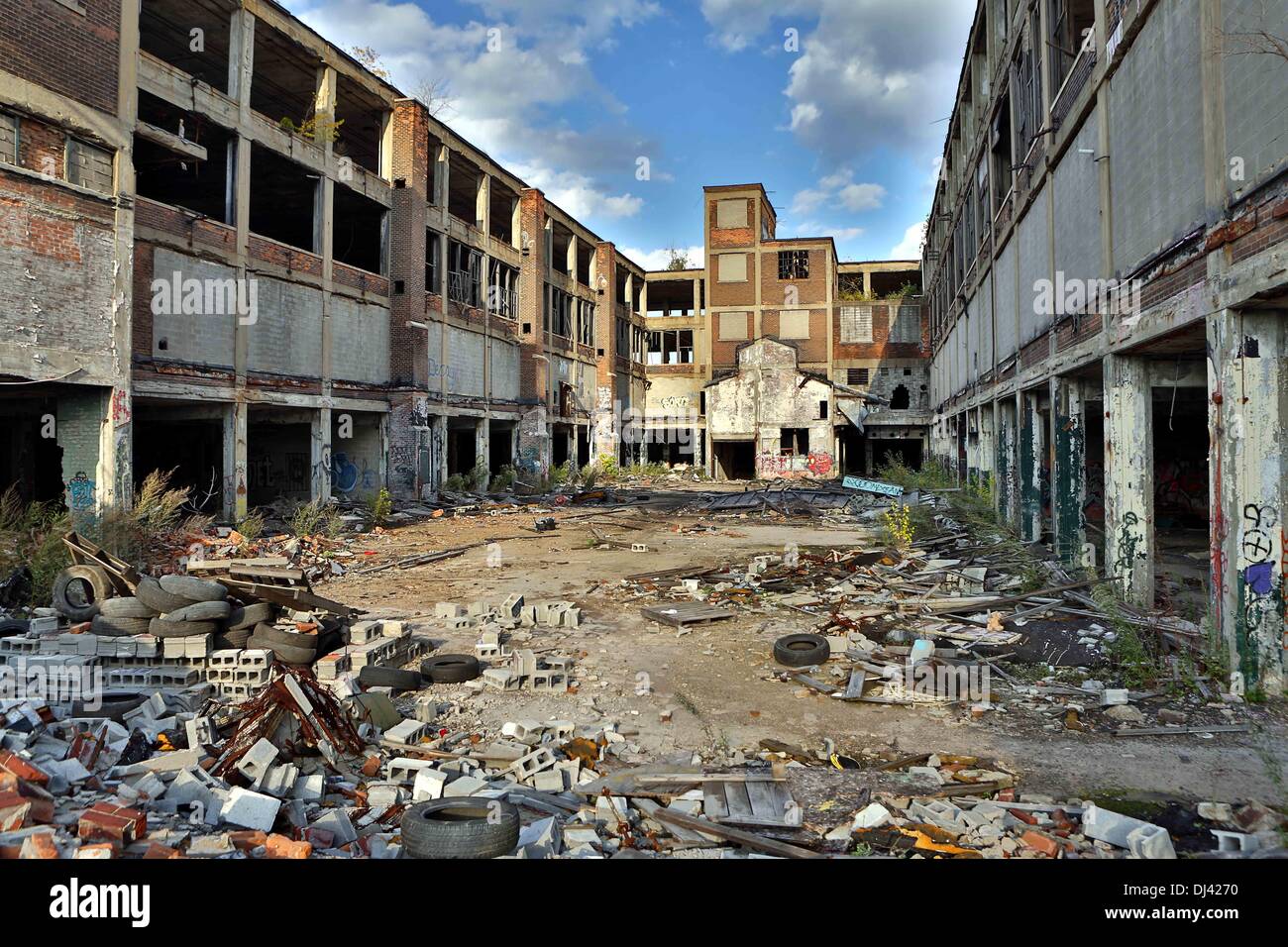 The Detroit Packard Automotive Plant opened in 1903 and was closed in ...