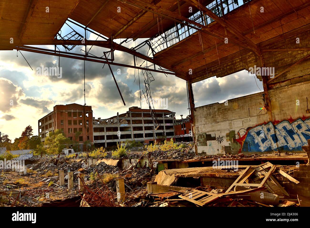 The Detroit Packard Automotive Plant opened in 1903 and was closed in ...