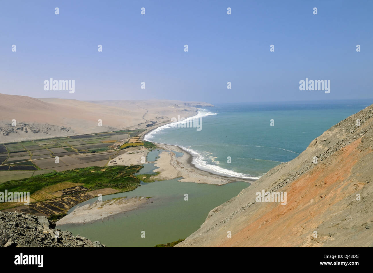 Pacific Coast Peru Stock Photo - Alamy