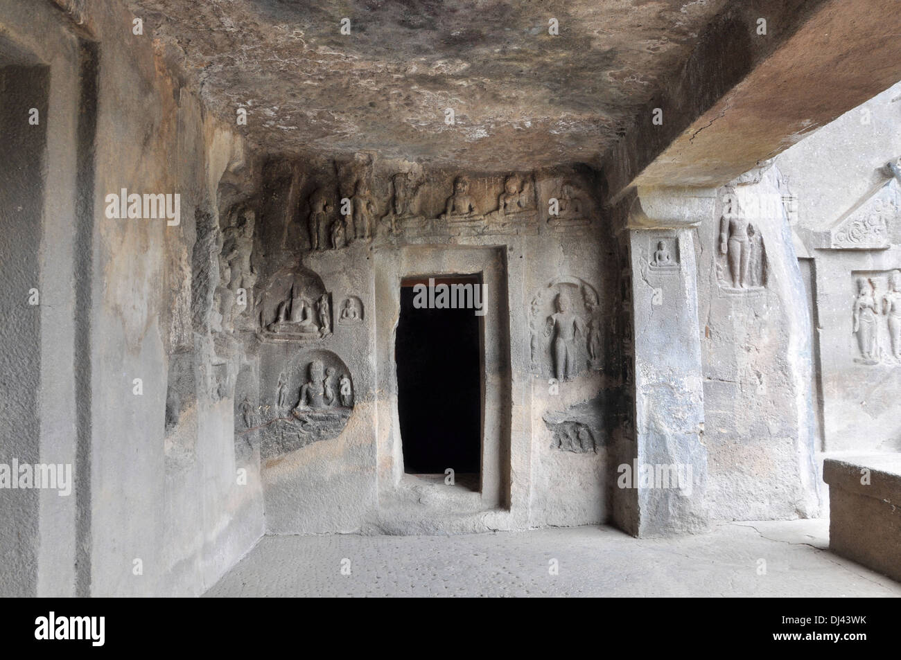 Ellora cave 10 hi-res stock photography and images - Alamy