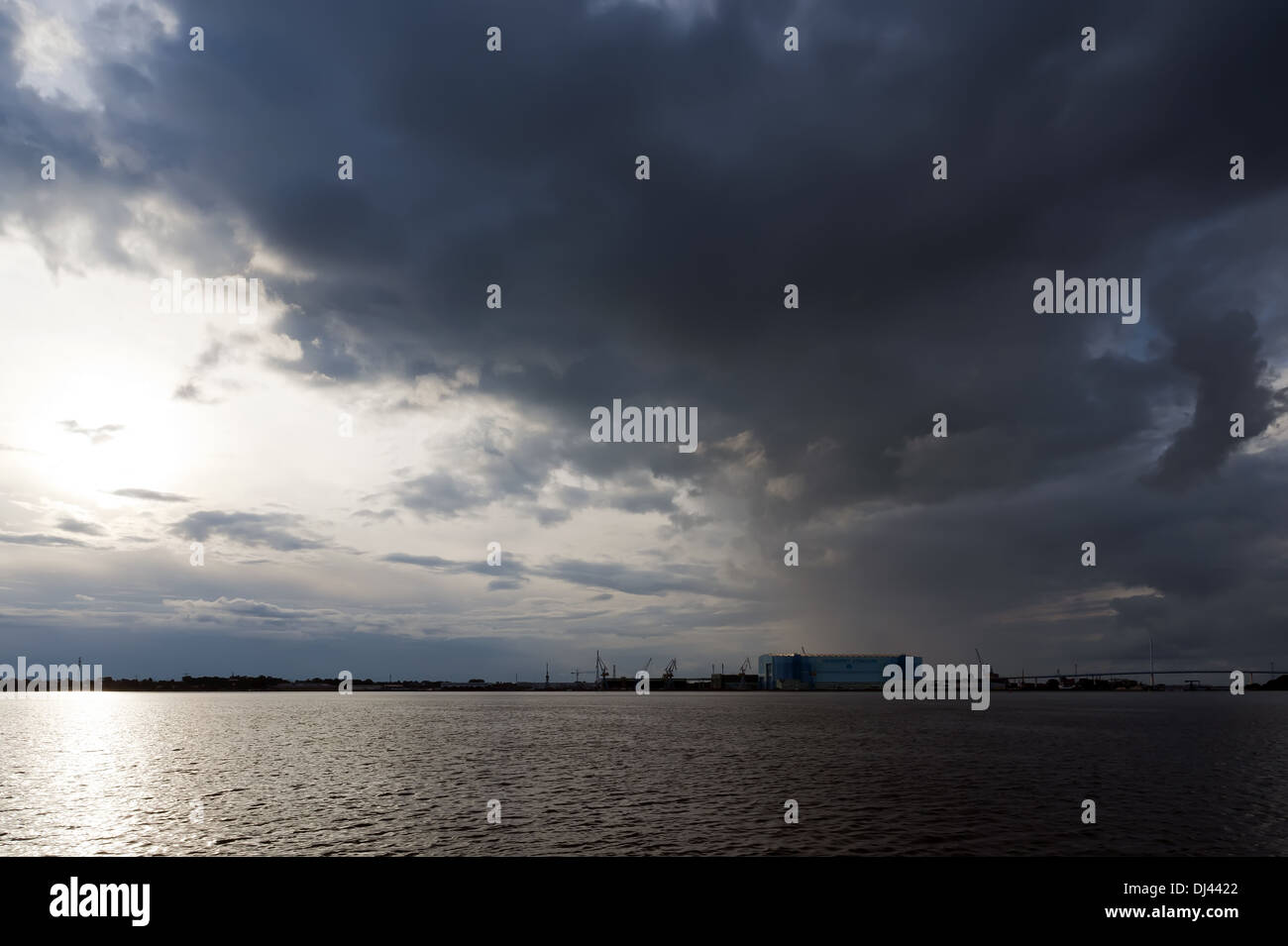 12 clock hi-res stock photography and images - Alamy