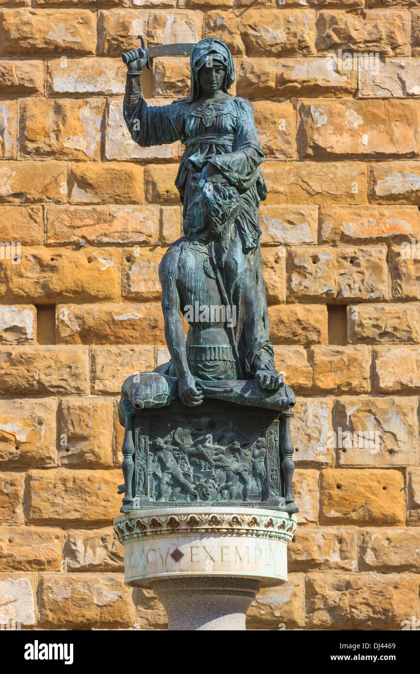 Judith and holofernes donatello hi-res stock photography and images - Alamy