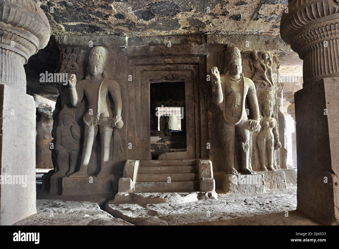 Cave 29 : Main Shrine with Shiva Linga. Ellora Caves, Aurangabad ...