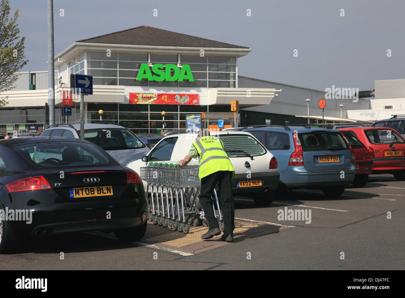 Employee car park england hi-res stock photography and images - Alamy