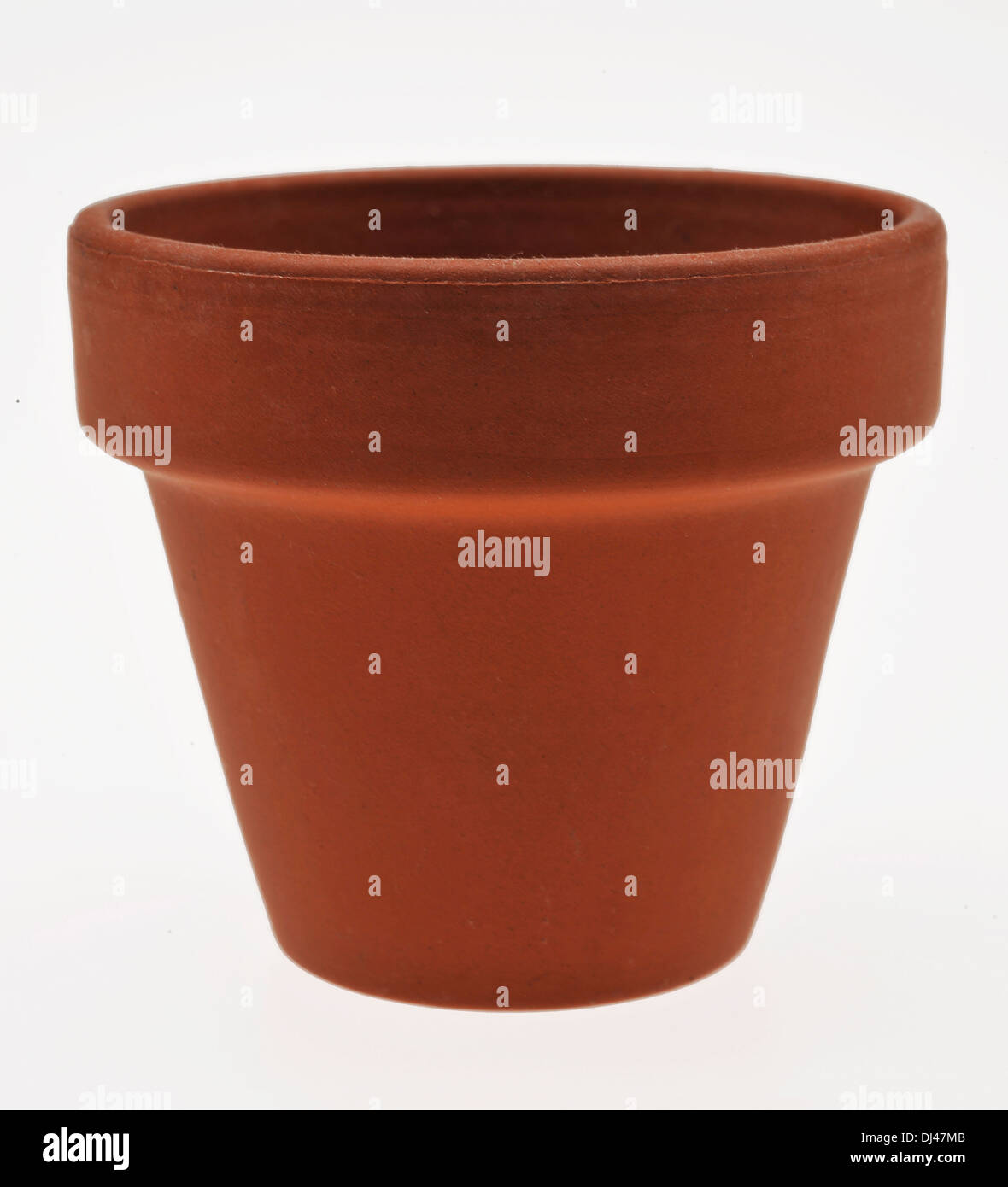 Flowers terracotta pot hi-res stock photography and images - Alamy