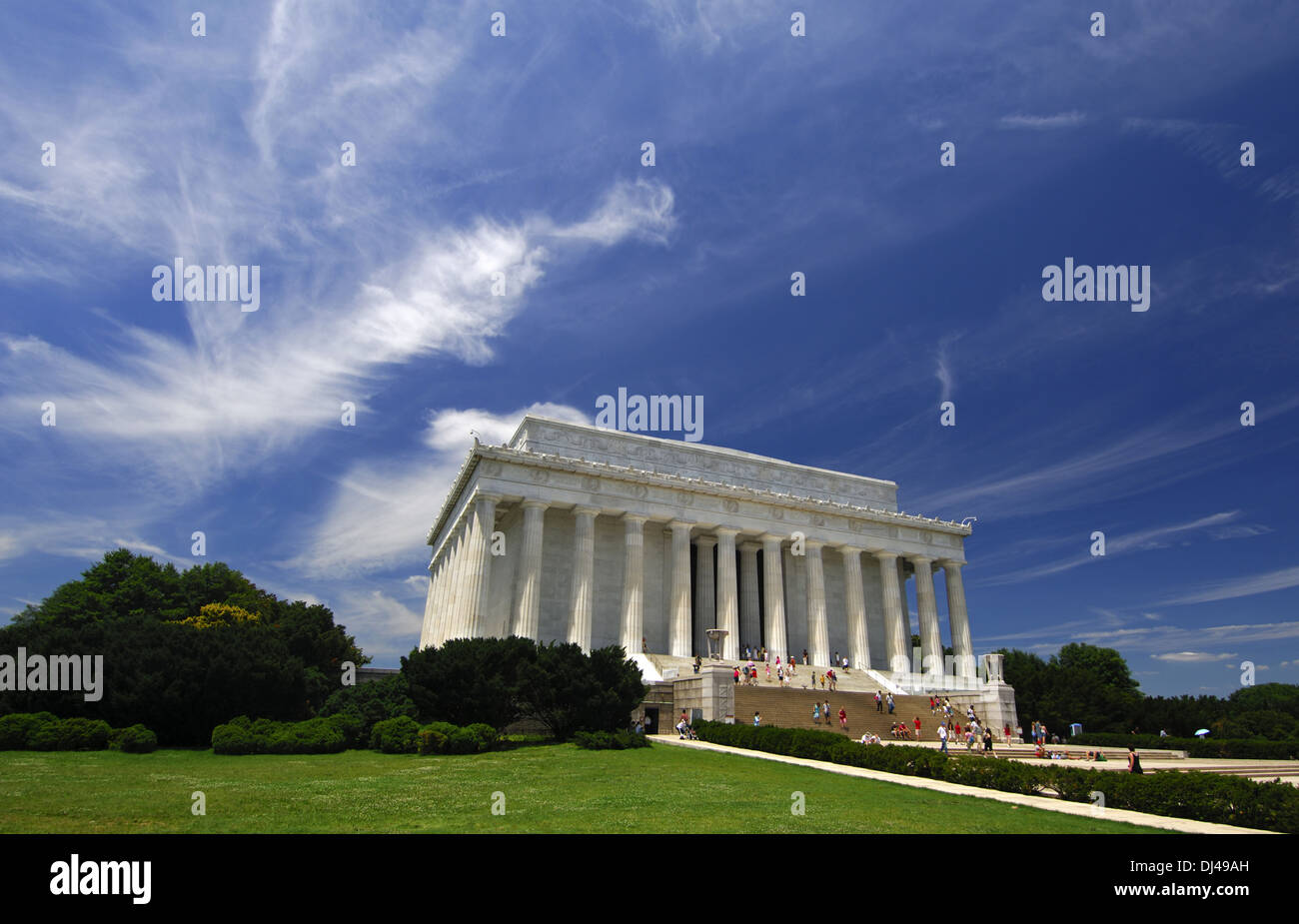 Columns exterior lincoln memorial hi-res stock photography and images ...